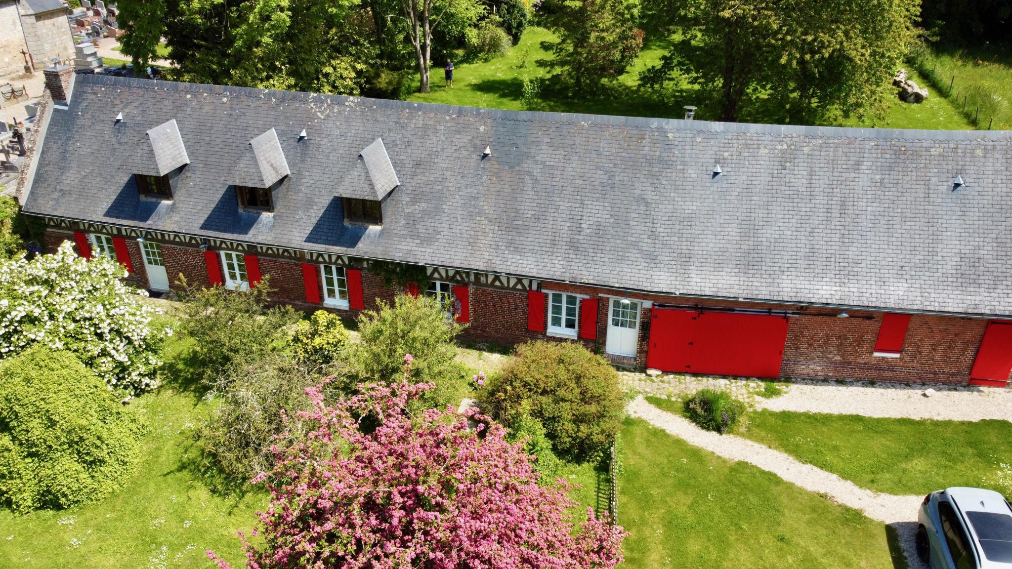 Rouge Cottage à Gueutteville-les-gres